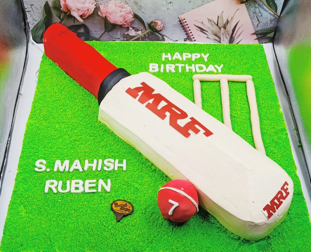 Cricket Theme Cake1