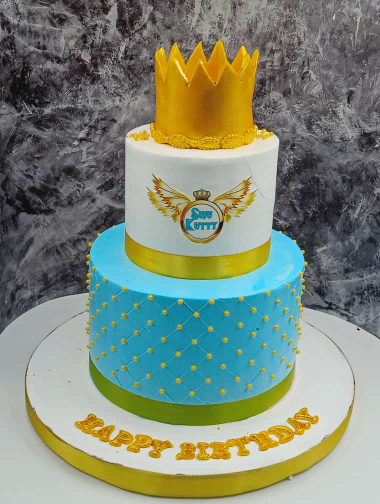 2 Tier Crown cake35