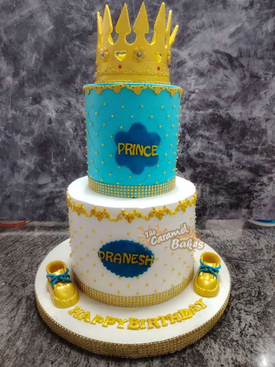 2 Tier Crown cake41